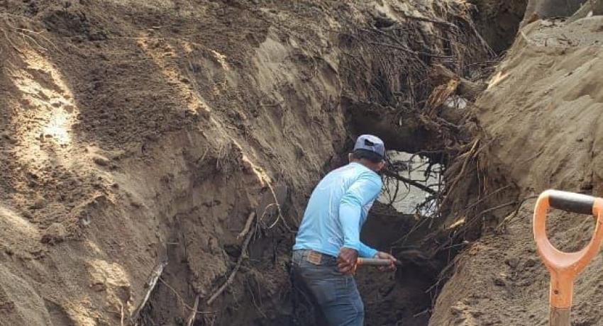 CAPAZ resuelve abasto de agua potable para la comunidad El Calabazal | Zihua
